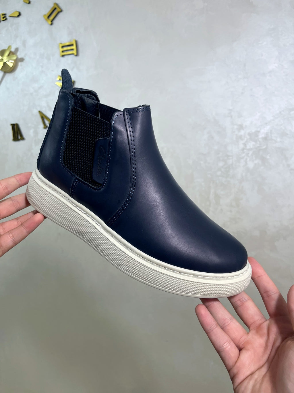 BOOT chelsea/clarks ونزيدوك هدية معاه فراش اورتوبيديك 🎁 – My Store